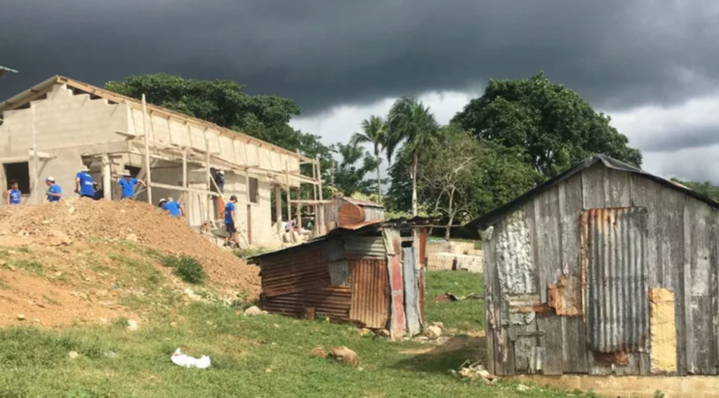 Watkinson's Dominican Republic Service Team - Watkinson School